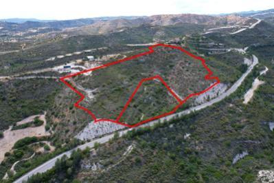 Agricultural fields in Skarinou, Larnaca, 7071: GoGordian
